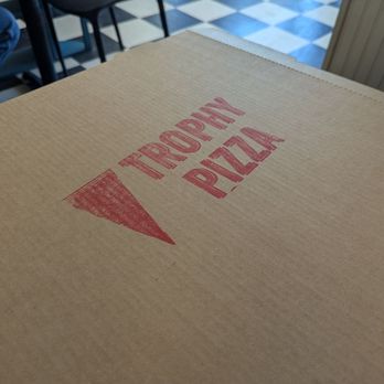 TROPHY PIZZA - EVENDALE - Updated March 2025 - 110 Photos & 120 Reviews ...