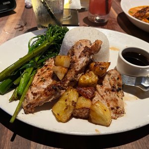 YARD HOUSE - 2986 Photos & 2834 Reviews - 401 Shoreline Village Dr ...