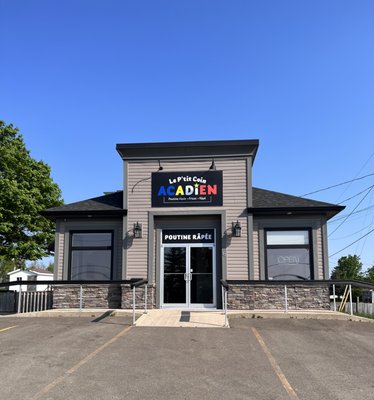 LE P’TIT COIN ACADIEN POUTINE RÂPÉE - Updated December 2025 - 16 Photos ...