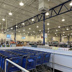 GOODWILL SUPERSTORE - Updated August 2025 - 13 Photos & 26 Reviews ...