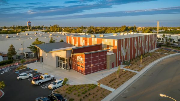 COURTSIDE SPORTS MANTECA - Updated April 2026 - 24 Photos - 450 ...