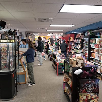 COMICS PLACE - Updated December 2025 - 19 Photos & 28 Reviews - 105 E ...