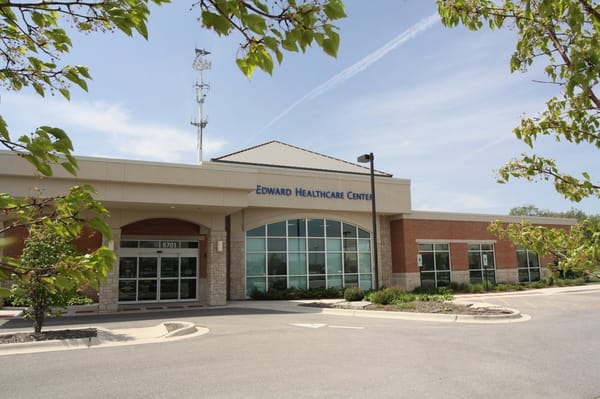 EDWARD HOSPITAL - MAIN CAMPUS - Updated July 2024 - 63 Photos & 253 ...