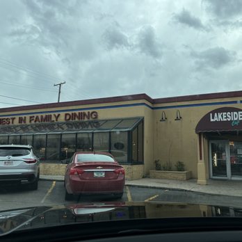 LAKESIDE CAFE - Updated August 2025 - 36 Photos & 31 Reviews - 1040 N ...