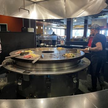 HUHOT MONGOLIAN GRILL - Updated June 2025 - 134 Photos & 210 Reviews ...