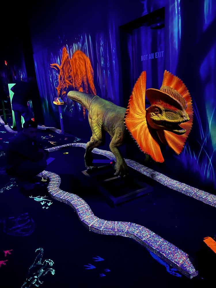 REXCENTER VEGAS - 84 Photos & 96 Reviews - 3680 S Maryland Pkwy, Las ...