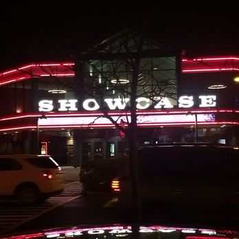 SHOWCASE CINEMA DE LUX FARMINGDALE - Updated March 2025 - 77 Photos ...