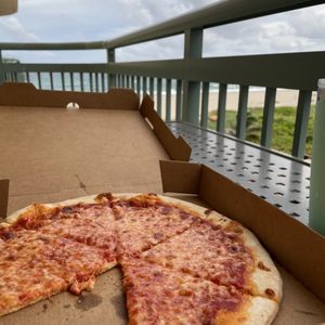 FLOZA CRAFT PIZZA - Updated August 2025 - 20 Photos & 40 Reviews - 6271 ...