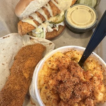 HOT CHICKEN ALLEY - Updated October 2025 - 257 Photos & 396 Reviews ...