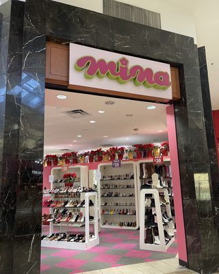 MINA SHOES NORTH COUNTY - Updated July 2025 - 272 E Via Rancho Pkwy, Escondido, California ...