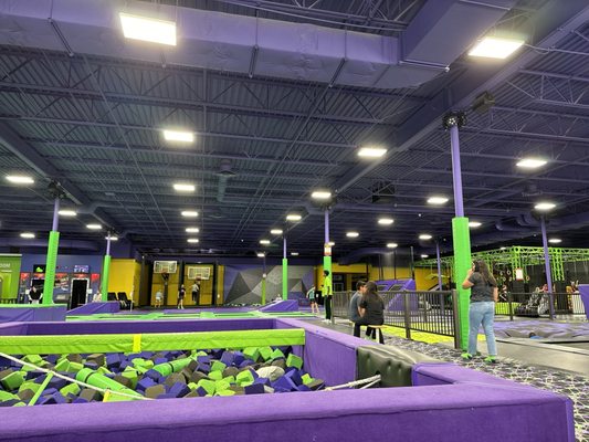AIR INSANITY TRAMPOLINE PARK - Updated October 2025 - 18 Photos & 15 ...