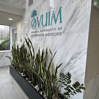 VUIM CLINIC - Updated December 2025 - 36 Photos & 43 Reviews - 1980 ...