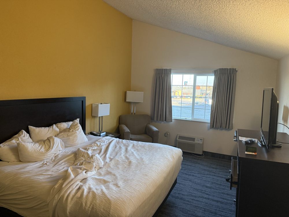 QUALITY INN & SUITES - Updated October 2025 - 59 Photos & 64 Reviews ...