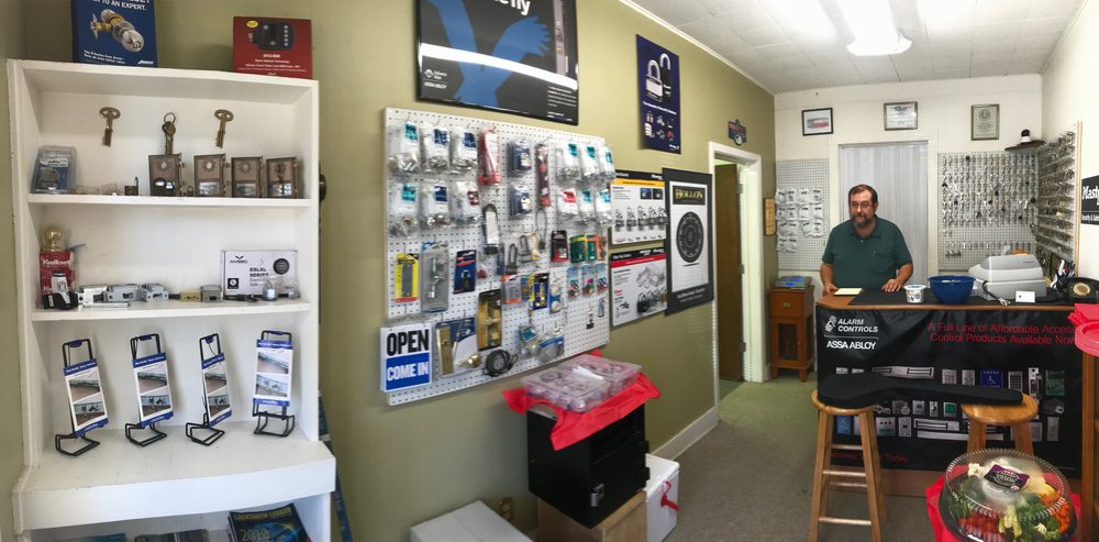 JACKSON LOCK & KEY - Updated December 2025 - Yoakum, Texas - Keys ...