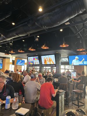 TOM’S WATCH BAR - Updated December 2025 - 10 Photos & 16 Reviews - 175 ...