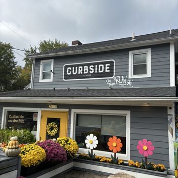 CURBSIDE ON THE RUN - Updated December 2025 - 350 Photos & 241 Reviews ...