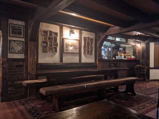 CROW & GATE PUB - 153 Photos & 110 Reviews - 2313 Yellow Point Road ...