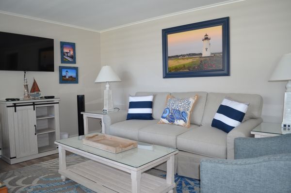 EDGARTOWN COMMONS - Updated August 2025 - 20 Photos & 21 Reviews - 20 ...