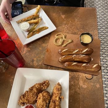 STATE 48 BREWERY DTPHX - Updated May 2025 - 319 Photos & 304 Reviews ...