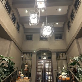 ROUND HILL COUNTRY CLUB - Updated January 2026 - 60 Photos & 66 Reviews ...