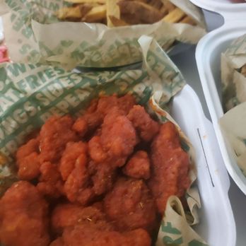 WINGSTOP - Updated December 2025 - 36 Photos & 31 Reviews - 8633 ...