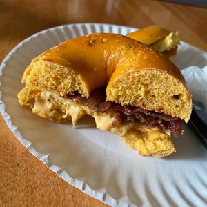 BAGEL BAZAAR DELI & GRILL - Updated October 2025 - 17 Photos & 14 ...