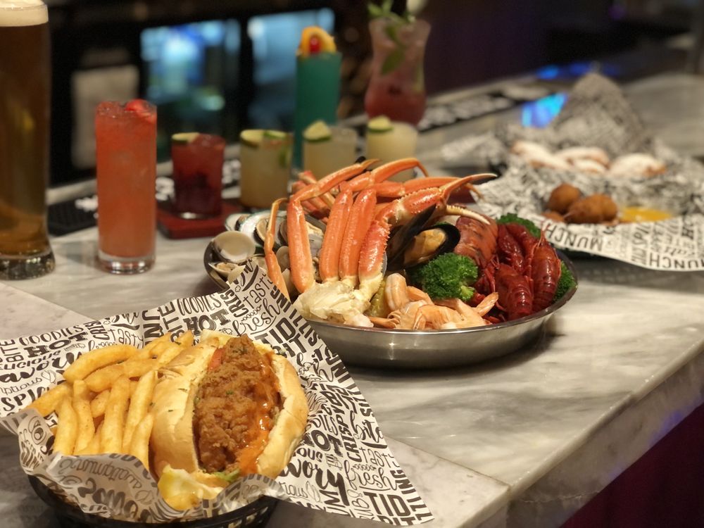 PIER 8 CAJUN SEAFOOD & BAR - Updated August 2024 - 146 Photos & 78 ...