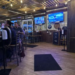 THIRSTY MOOSE TAPHOUSE - EXETER - Updated July 2025 - 47 Photos & 153 ...