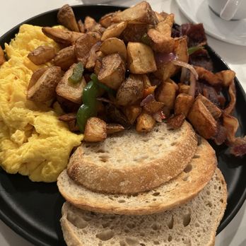 TOAST KITCHEN & BAR - Updated October 2025 - 1792 Photos & 1161 Reviews ...