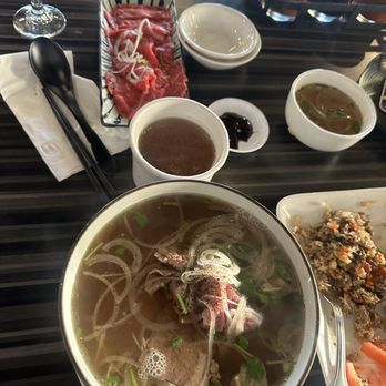 PHO REDBO - Updated March 2025 - 2296 Photos & 1491 Reviews - 7725 ...