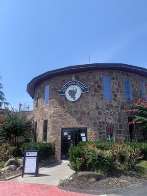 MOUNTAIN VALLEY WINERY - Updated May 2025 - 56 Photos & 98 Reviews ...