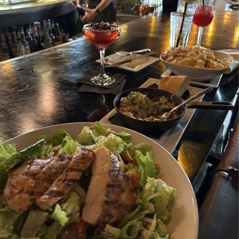 BISTRO 7 - Updated July 2024 - 611 Photos & 405 Reviews - 7111 S ...