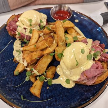 OEB BREAKFAST - TORONTO STREET - Updated July 2024 - 102 Photos & 45 ...