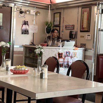 OVERLEA DINER - Updated December 2025 - 56 Photos & 58 Reviews - 6652 ...