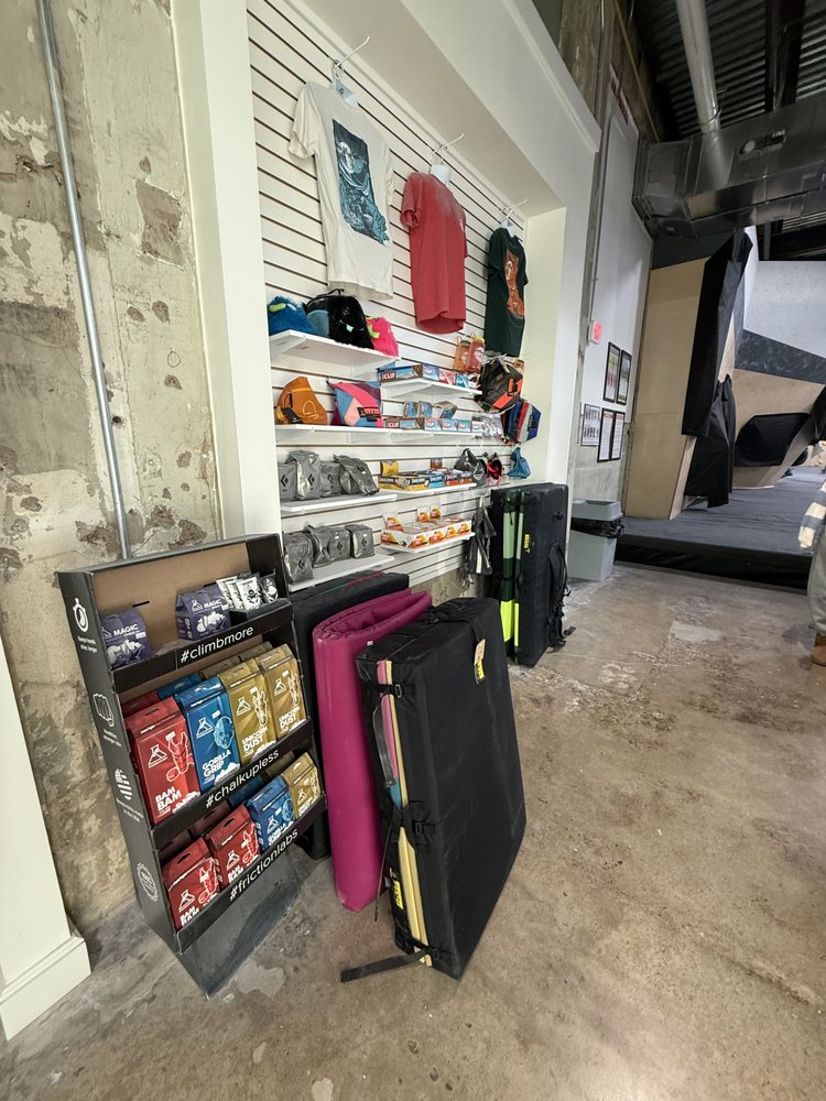 HIGH POINT CLIMBING AND FITNESS - Updated December 2025 - 1300 Meridian ...