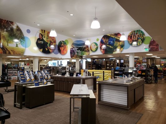 UC DAVIS STORES: CAMPUS STORE - Updated July 2025 - 53 Photos & 26 ...