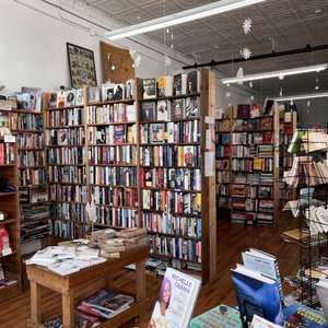 EPIC ROBO-SPIDER - Updated July 2024 - 11 Photos - 317 Main St ...