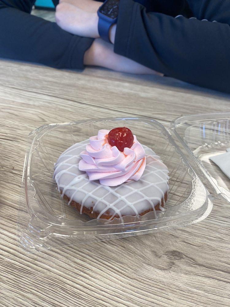 MAVERICK’S DONUTS - Updated October 2025 - 1968 Portobello Blvd ...