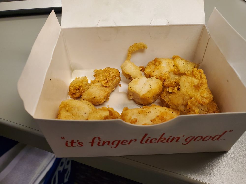 KFC - Updated December 2025 - 23 Reviews - 3700 W 3rd St, Bloomington ...