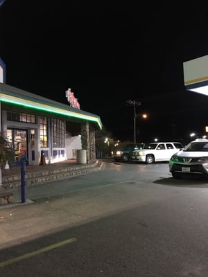 GIGGLE SPRINGS - Updated October 2025 - 20 Photos & 49 Reviews - 610 N ...