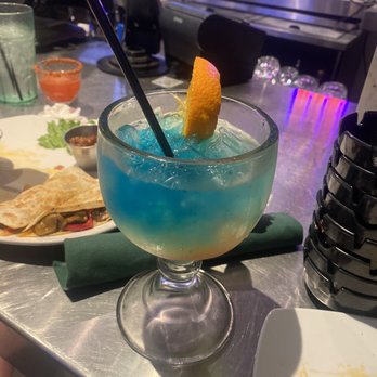 BOMBSHELLS RESTAURANT & BAR - Updated December 2025 - 90 Photos & 76 ...