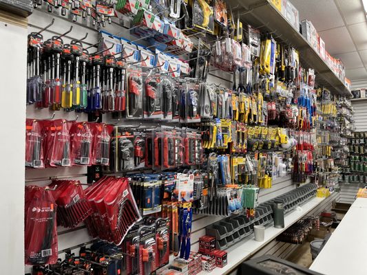 HANDY HARDWARE - Updated August 2025 - 58 Photos - 2123 Rgent Pl, New ...