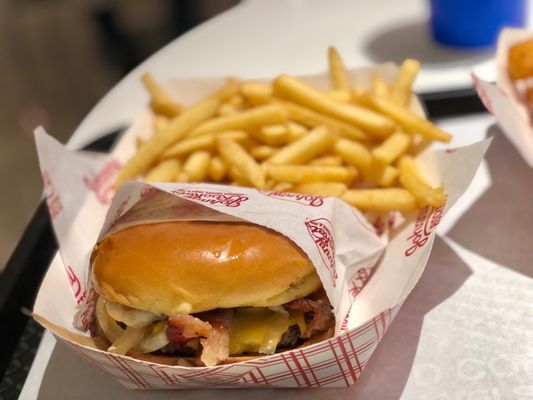 JOHNNY ROCKETS - Updated August 2025 - 247 Photos & 209 Reviews - 3555 ...