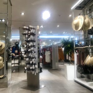 C&A - 12 Reviews - Men's Clothing - 126 rue de Rivoli, Paris, France ...