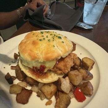 THE COMMON TABLE - Updated June 2025 - 981 Photos & 802 Reviews - 6740 ...