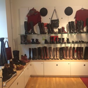 SKO-UNO - 14 Photos - Gamla Brogatan 34, Stockholm, Sweden - Shoe ...
