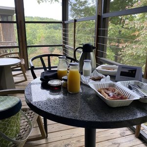 THE IRIS INN - 223 Photos & 120 Reviews - Bed & Breakfast - 191 ...