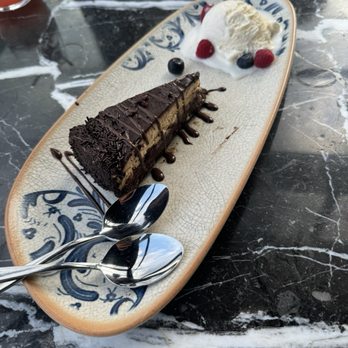 PERA BISTRO - Updated January 2025 - 104 Photos & 39 Reviews - 1193 ...