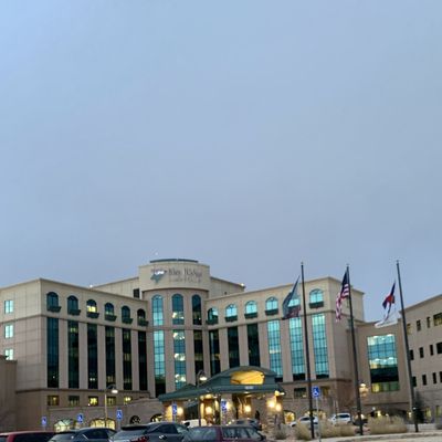 SKY RIDGE MEDICAL CENTER - Updated August 2025 - 73 Photos & 332 ...