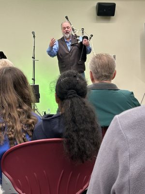 COMMACK PUBLIC LIBRARY - Updated October 2025 - 18 Hauppauge Rd ...